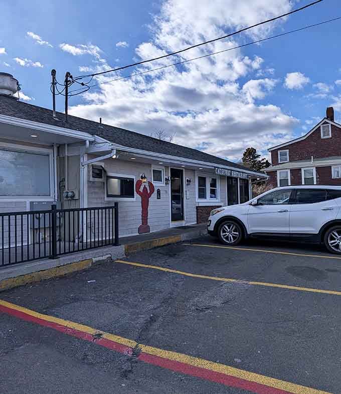 That unassuming white building holds more seafood treasures than a pirate's chest, minus the scurvy and parrots.