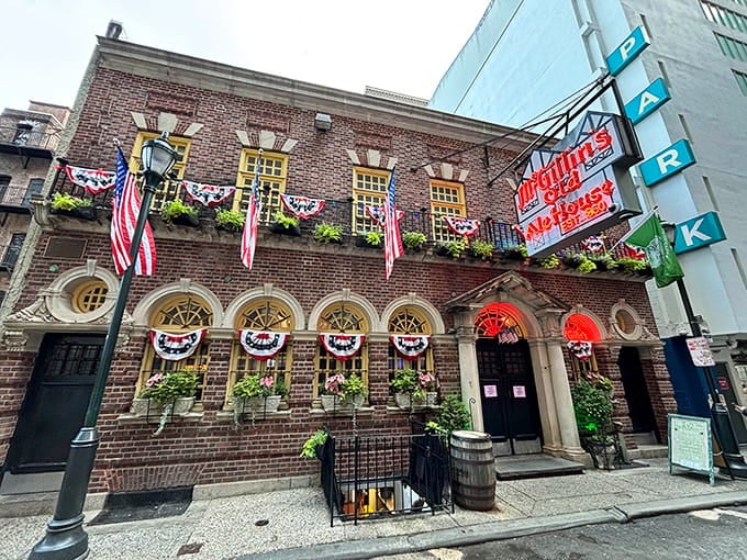 That brick facade and patriotic bunting aren't just for show—this beauty has been welcoming thirsty Philadelphians since Lincoln's era.