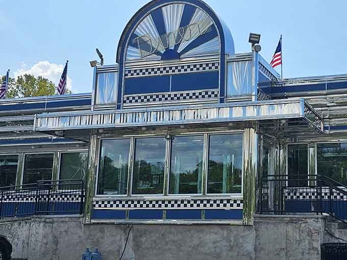 That gleaming blue exterior isn't just eye-catching, it's a beacon calling hungry travelers home to breakfast.