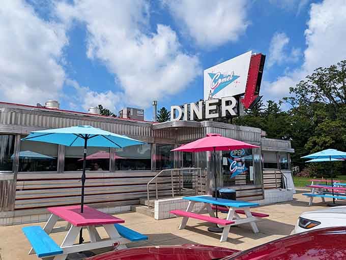 The Comet Classic Diner & Creamery sits ready under blue skies, promising comfort food and memories worth making today.