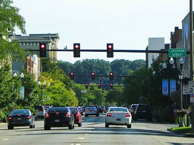 Tree-lined streets and historic storefronts welcome you to downtown Ottawa, where small-town charm meets big adventure.