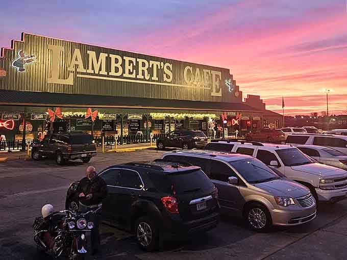 When the parking lot looks like this, you know something special is happening inside those doors.