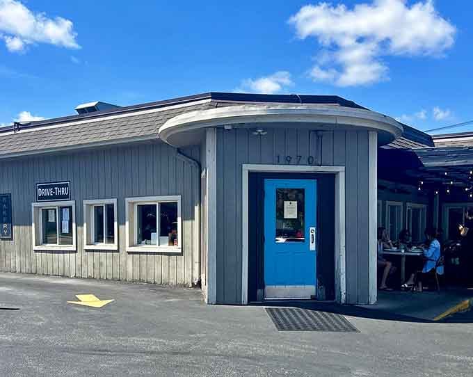 That blue door isn't just charming, it's your gateway to breakfast bliss in Cuyahoga Falls, Ohio.