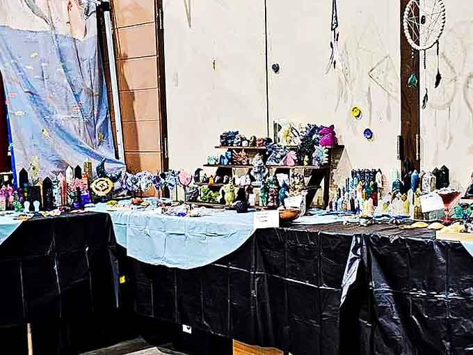 Handcrafted items and mystical dreamcatchers create a colorful display, showcasing the market's diverse artisan offerings.