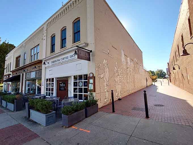 This Franklin Street cornerstone has been welcoming hungry souls since the Jazz Age, and it's still going strong today.
