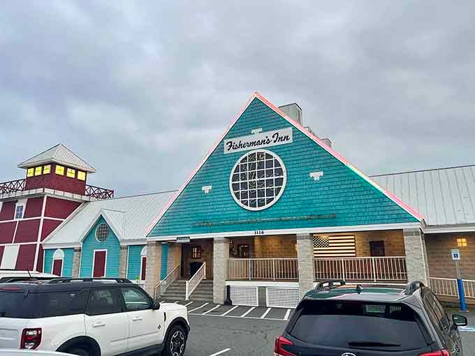 That distinctive turquoise facade isn't just pretty, it's been welcoming hungry travelers across the Bay Bridge for generations.