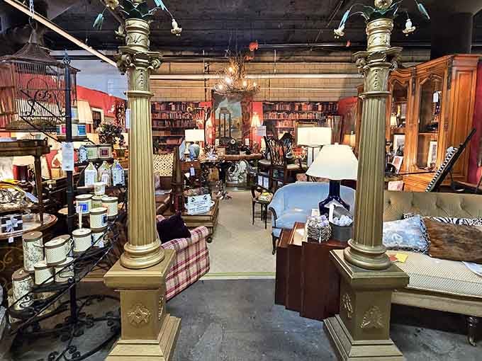 Majestic columns frame this booth like the entrance to an antique temple. Indiana Jones would skip the ark and head straight here.