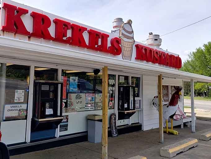 Those classic walk-up windows and covered seating area are pure Americana, like a Norman Rockwell painting come to life.