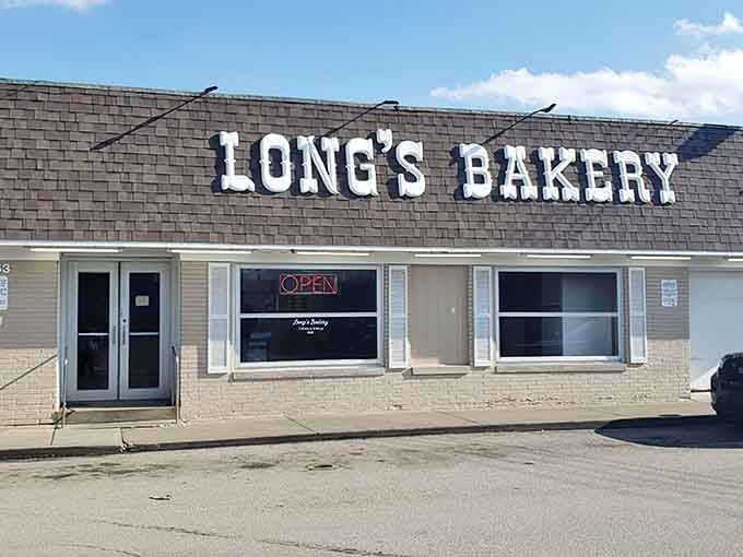 That unassuming exterior hides Indianapolis's worst-kept secret: donuts that'll ruin all other donuts for you forever.
