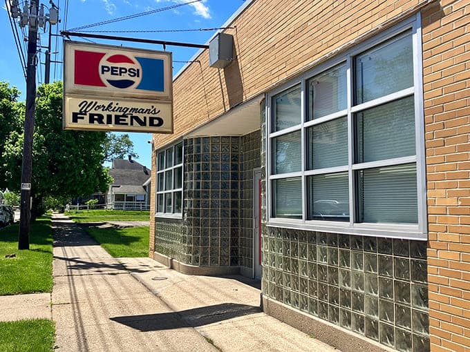 That vintage Pepsi sign and those glass blocks aren't retro cosplay&mdash;they're the genuine article, baby.