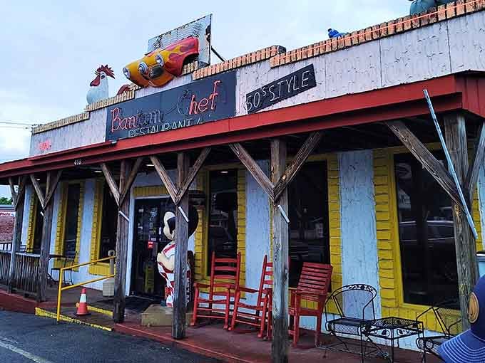 Those rocking chairs on the porch are perfect for working up an appetite before diving in.