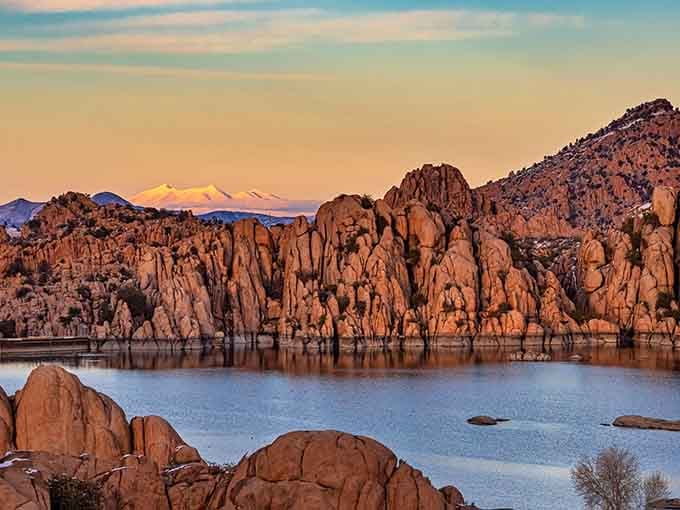 When rocks decide to pose for their glamour shots, this is what happens: pure geological perfection.