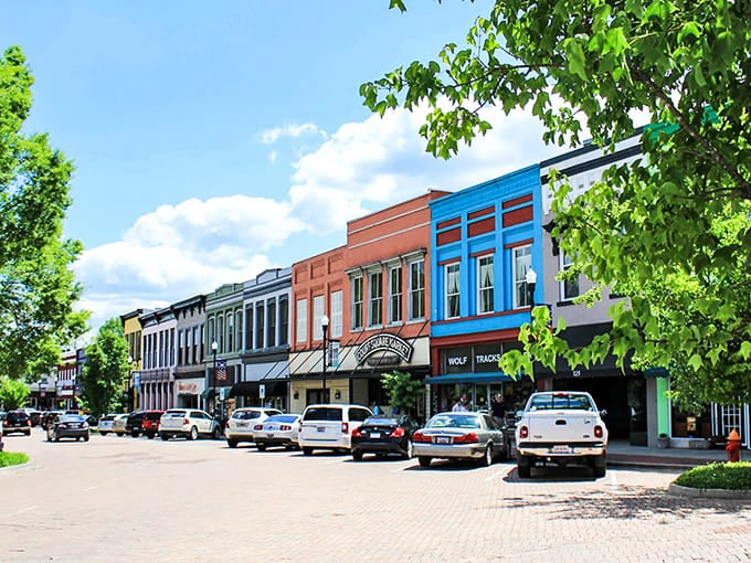 Abbeville's Court Square looks like a movie set director's dream &ndash; colorful historic buildings standing shoulder to shoulder like old friends catching up after decades apart.