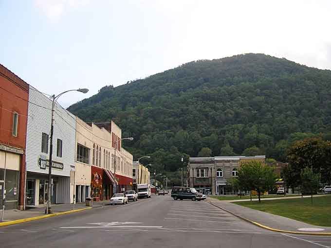 Those mountains aren't just a backdrop; they're the whole reason this town feels like a hidden treasure.