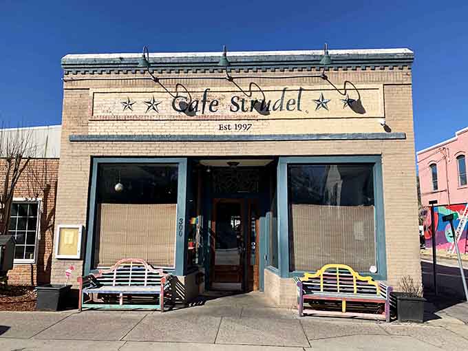 The welcoming benches outside invite you to sit and contemplate your upcoming breakfast choices, which is serious business.