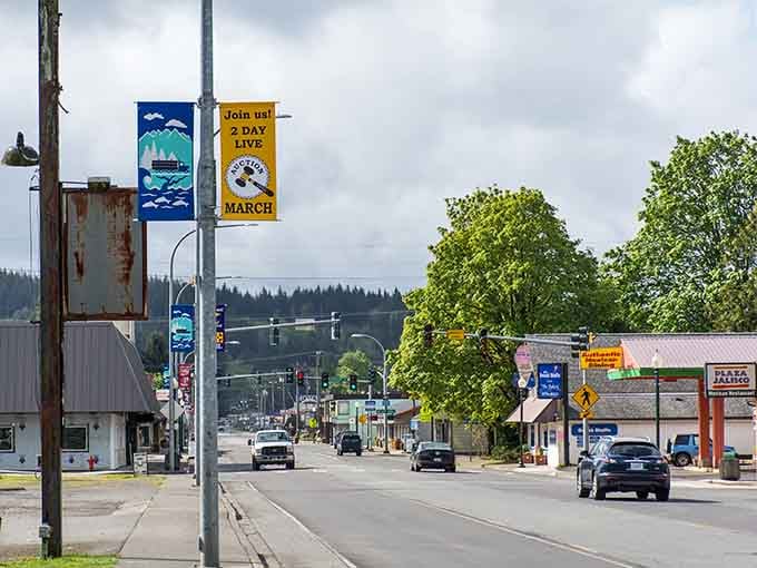 Small-town America at its finest, where the pace slows down and the forests close in around you.