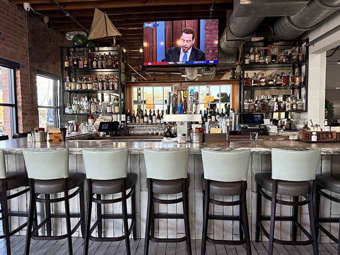 A well-stocked bar where nautical meets practical. The kind of place where both craft cocktails and cold beers feel equally at home.