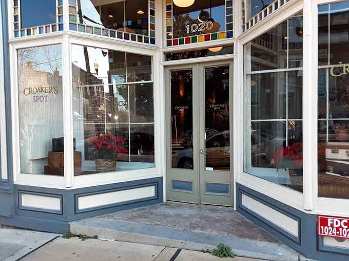 The entrance at 1020 invites you into a world where good food and great vibes are the only requirements.