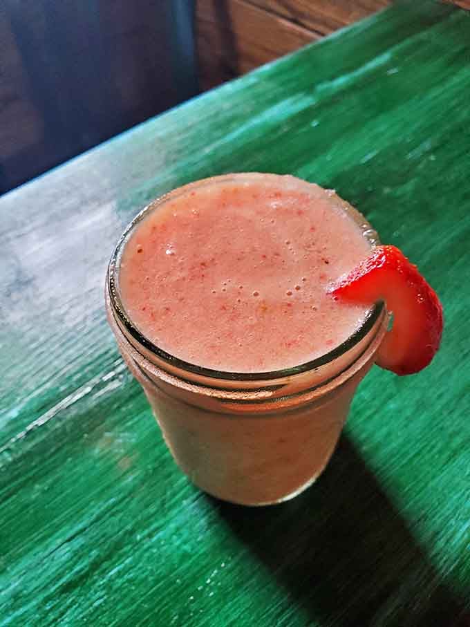 The Mithril Mix smoothie looks refreshingly magical, like something Gandalf would order after a long wizard meeting.