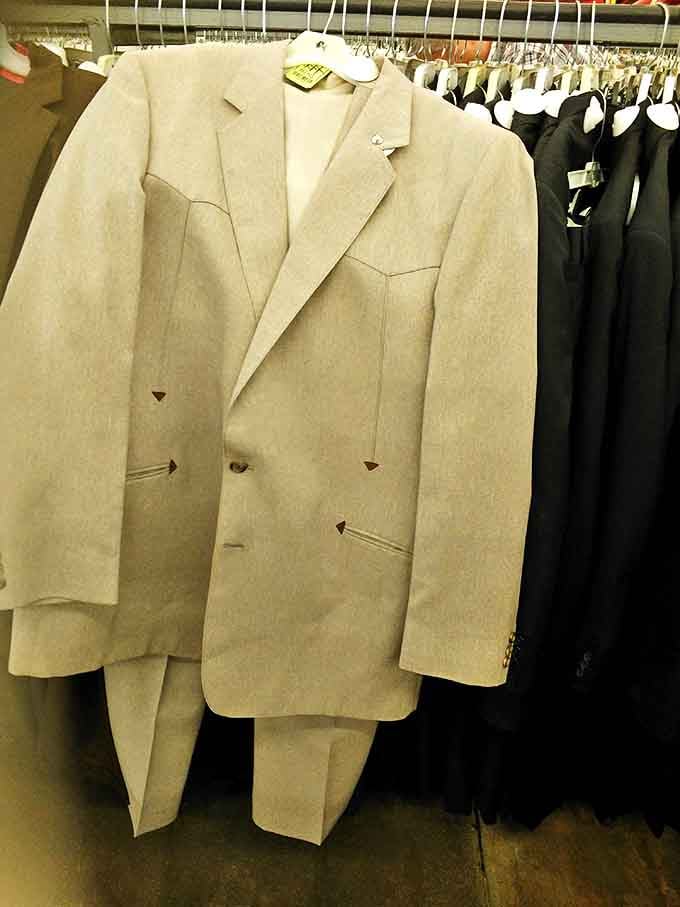 The cream suit: perfect for your Kentucky Derby dreams, impromptu wedding, or when you simply want to look like Colonel Sanders' stylish nephew.