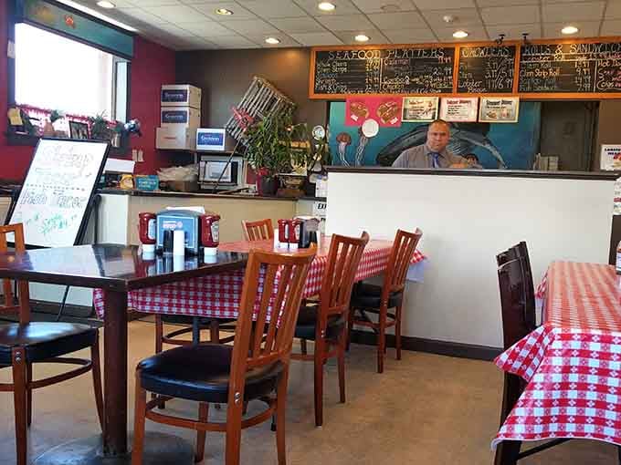 Comfortable booths and tables provide the perfect setting for serious seafood consumption and happy food comas to follow.