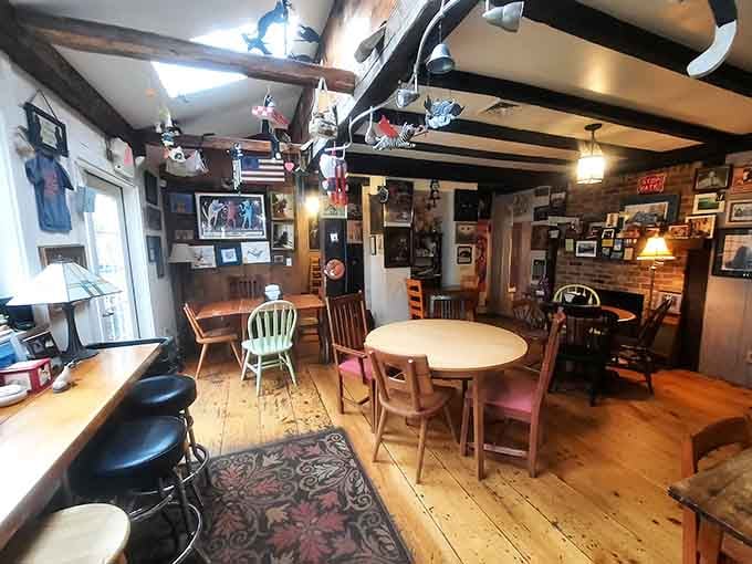 Exposed brick, mismatched furniture, and enough artwork to rival a small gallery create pure magic.