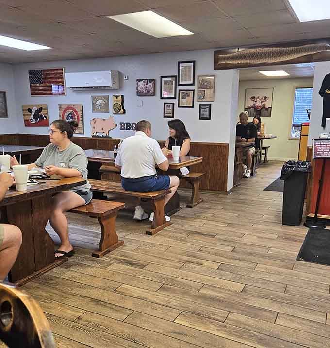 The casual interior with its mix of seating options says come as you are, stay as long as you want.