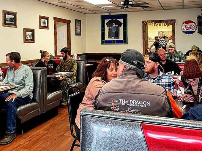 A packed dining room full of happy faces tells you everything you need to know about this place's reputation.