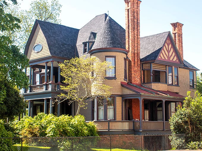 This Victorian masterpiece with its distinctive turret and wrap-around porch looks like it should be on the cover of "Haunted Houses That Are Actually Just Gorgeous."