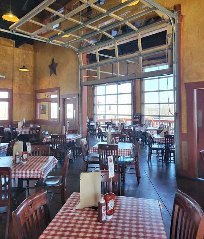 High ceilings and plenty of seating mean you can bring the entire extended family without feeling cramped.