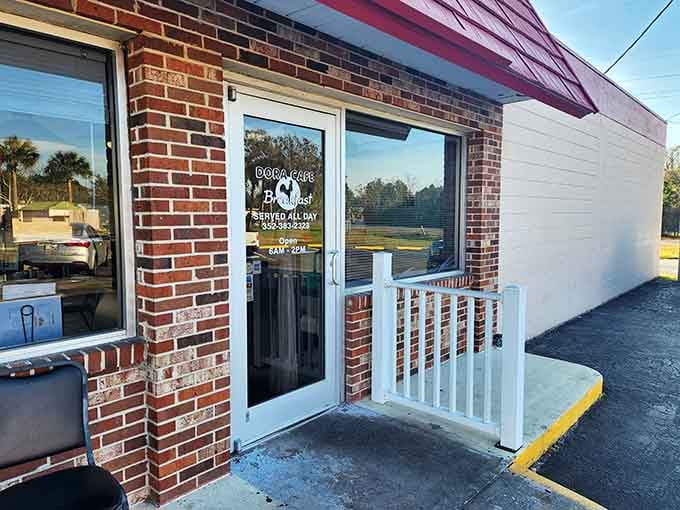 The entrance might be modest, but it's the gateway to some seriously impressive breakfast that awaits inside.