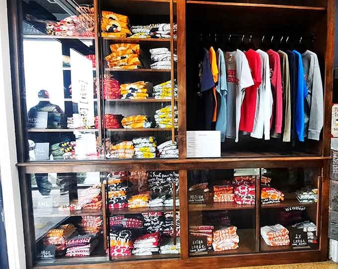 Take home a souvenir so you can remember this meal every time you wear that Harris Crab House shirt.