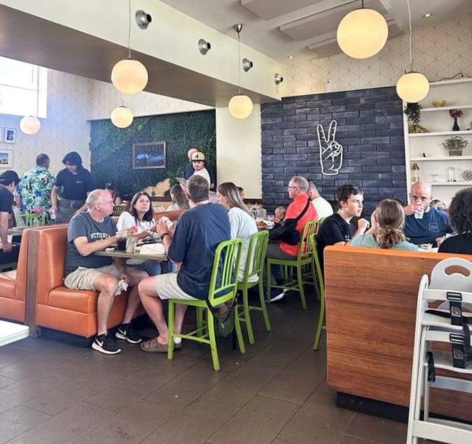 Real people enjoying real food in a real space, no pretense required or desired here.