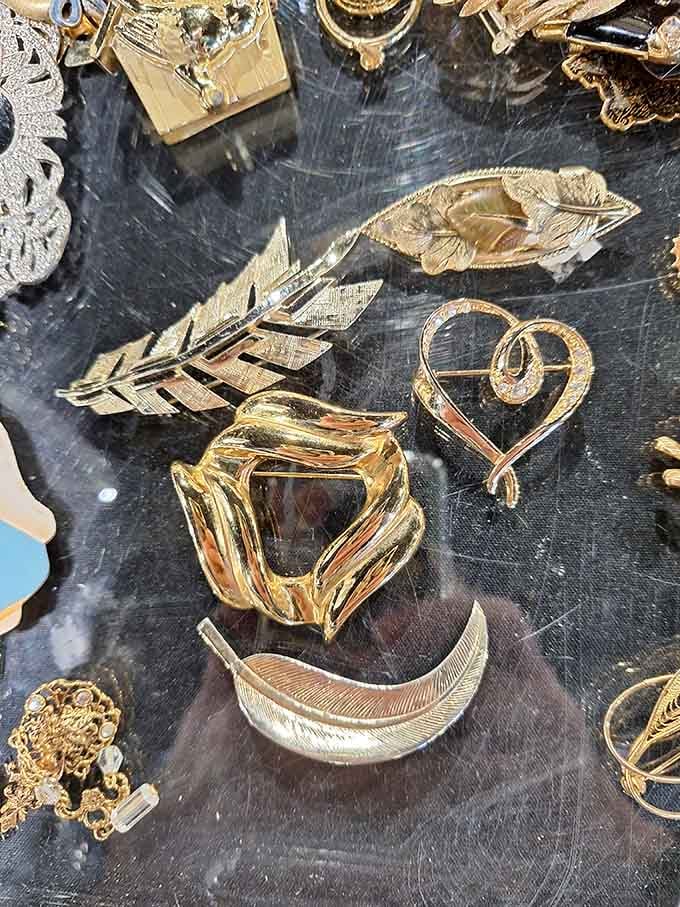 Vintage brooches and pins that prove our grandmothers knew a thing or two about accessorizing with style.