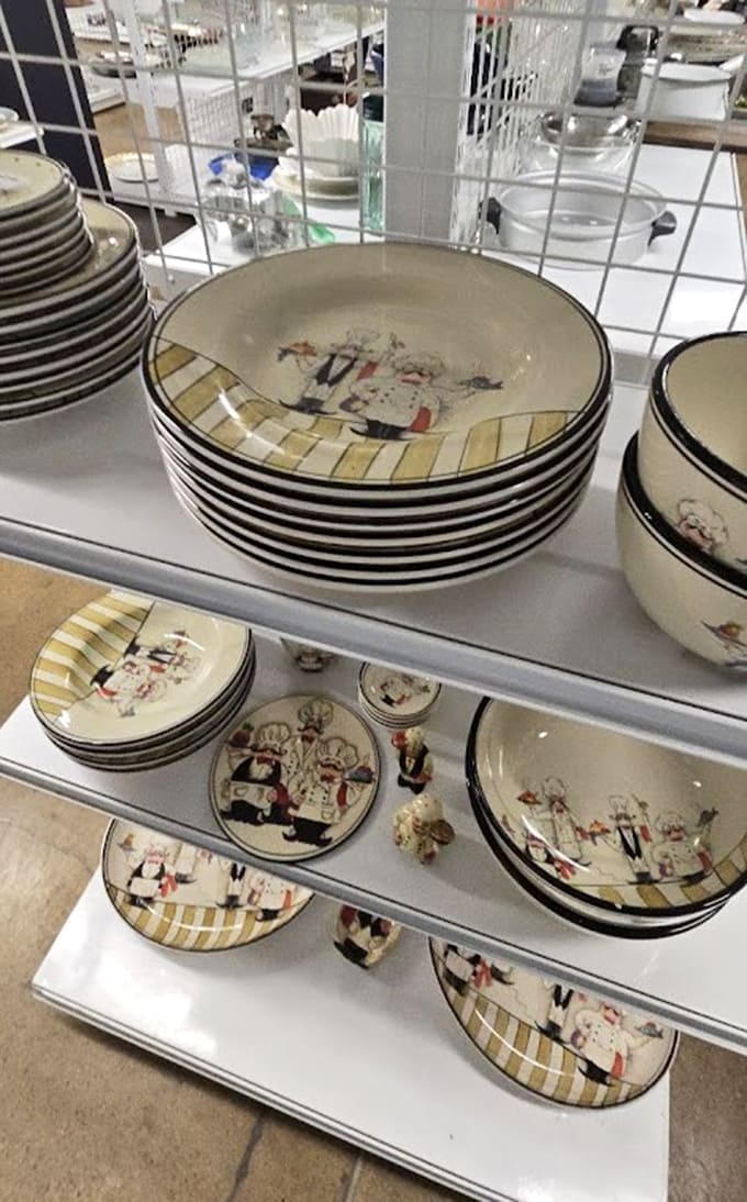Vintage plate sets like these turn ordinary dinners into conversations about the good old days of design.