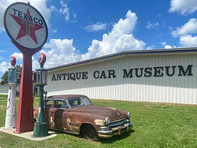 Classic cars and nostalgia fill this museum, celebrating an era when affordable living wasn't considered a fantasy.