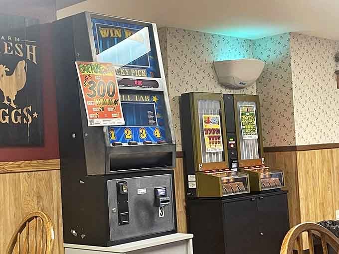 Even Lady Luck gets hungry&mdash;gaming machines stand ready for those who want to try their fortune after fortifying with breakfast.