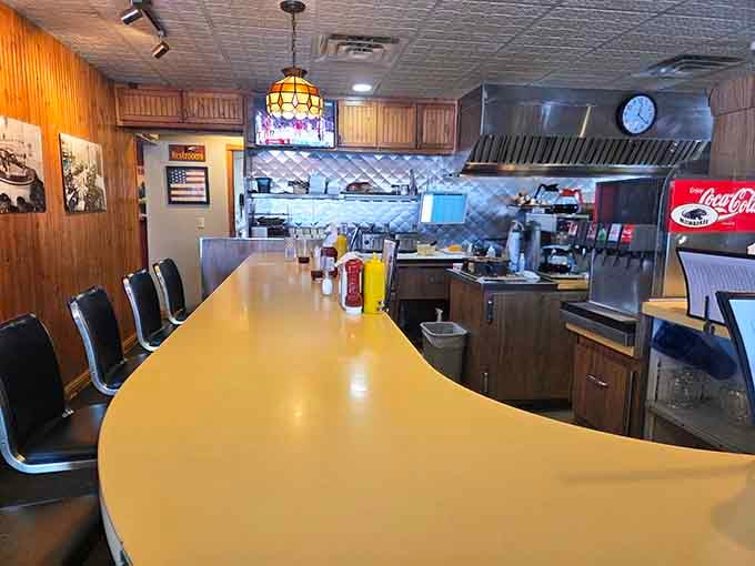 Counter seating offers front-row tickets to the greatest show on earth: watching your butter burger come to life.