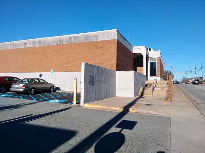 Even the post office in Lexington has a no-nonsense practicality that reflects the town's approach to living well without unnecessary frills or expenses.