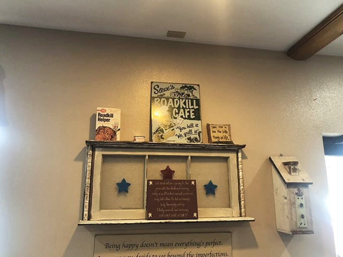 Vintage signs and Americana decor create that homey atmosphere without trying too hard to be rustic or Instagram-worthy these days.