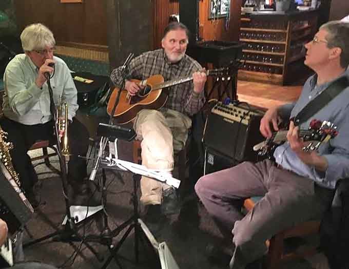 Live music adds the perfect soundtrack to your dinner, because great ribs deserve their own theme song, obviously.