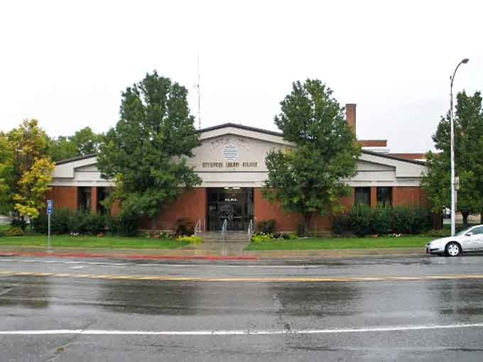 Nephi Public Library: where books still have pages you turn with your fingers and librarians who remember your name.