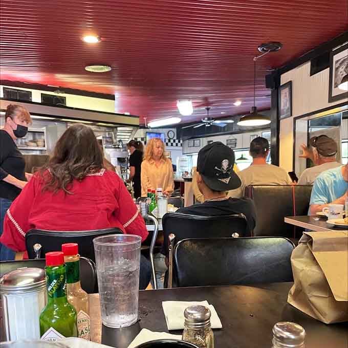 A full house of satisfied diners proves that good food and nostalgic ambiance never go out of style here.