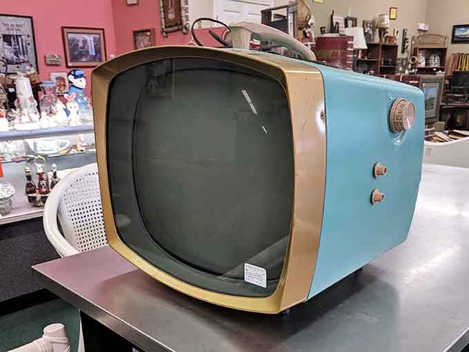 This turquoise beauty brought families together for Ed Sullivan and moon landings, back when TV was an event.