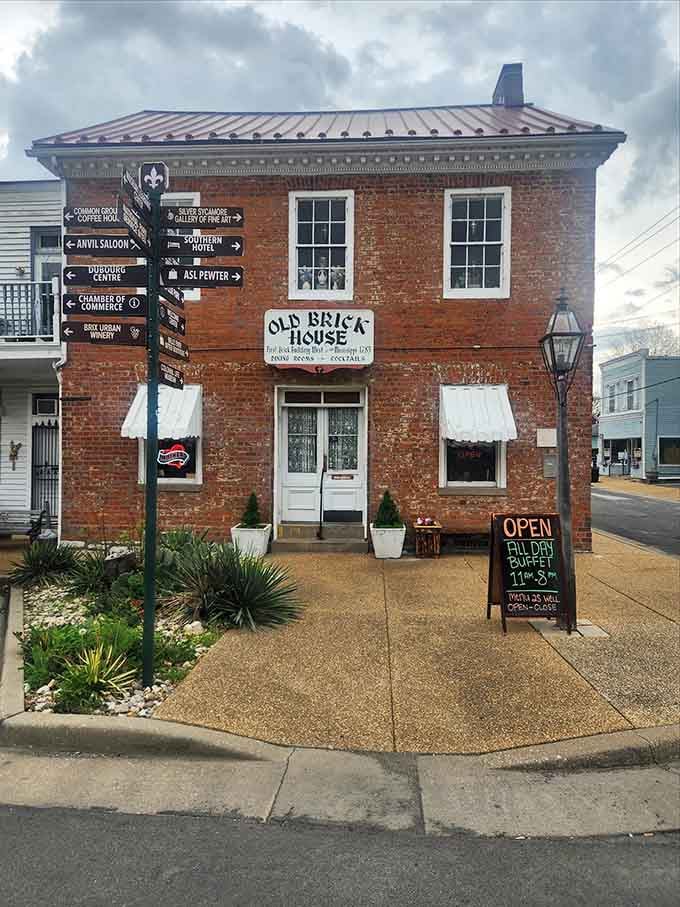 The Old Brick House restaurant serves up history with every meal in Missouri's most charming setting.