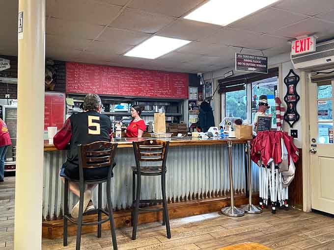 Counter service means less fuss and more focus on what matters: getting that perfectly smoked meat onto your plate faster.