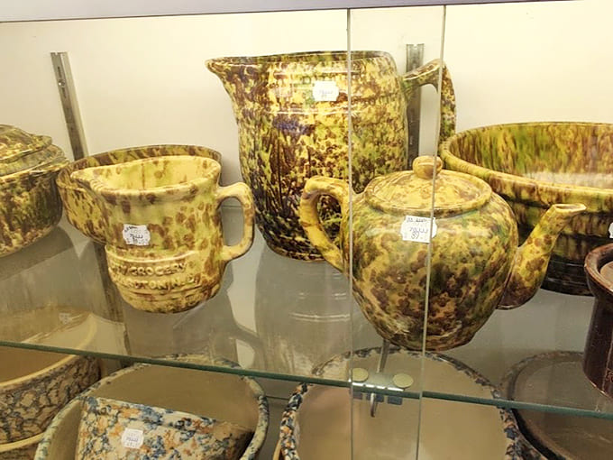 Spongeware pottery in earthy tones that makes modern mass-produced ceramics look embarrassingly flimsy by comparison.