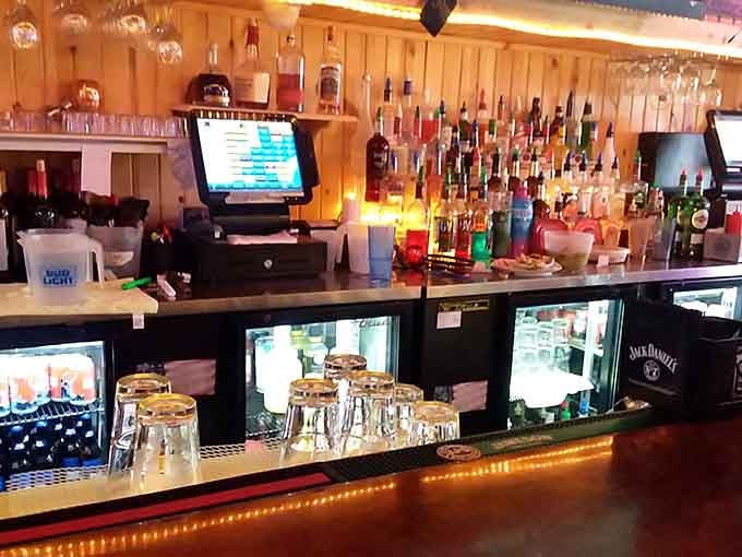 The well-stocked bar offers local brews and classic cocktails, perfect companions for whatever deliciousness you're about to devour from the kitchen.