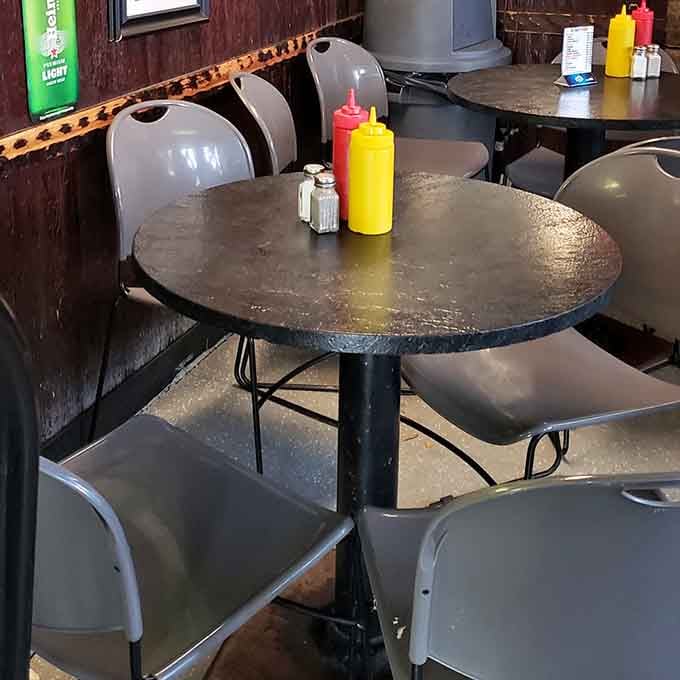 Round tables and simple chairs create the perfect no-fuss setting for focusing on what really matters here.