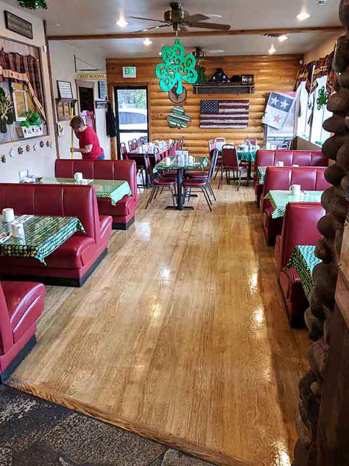 Red vinyl booths and cheerful tablecloths set the stage for meals where nobody's rushing you out the door after twenty minutes.
